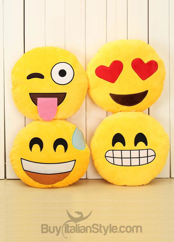 Cuscino emoticon occhi a cuoricino